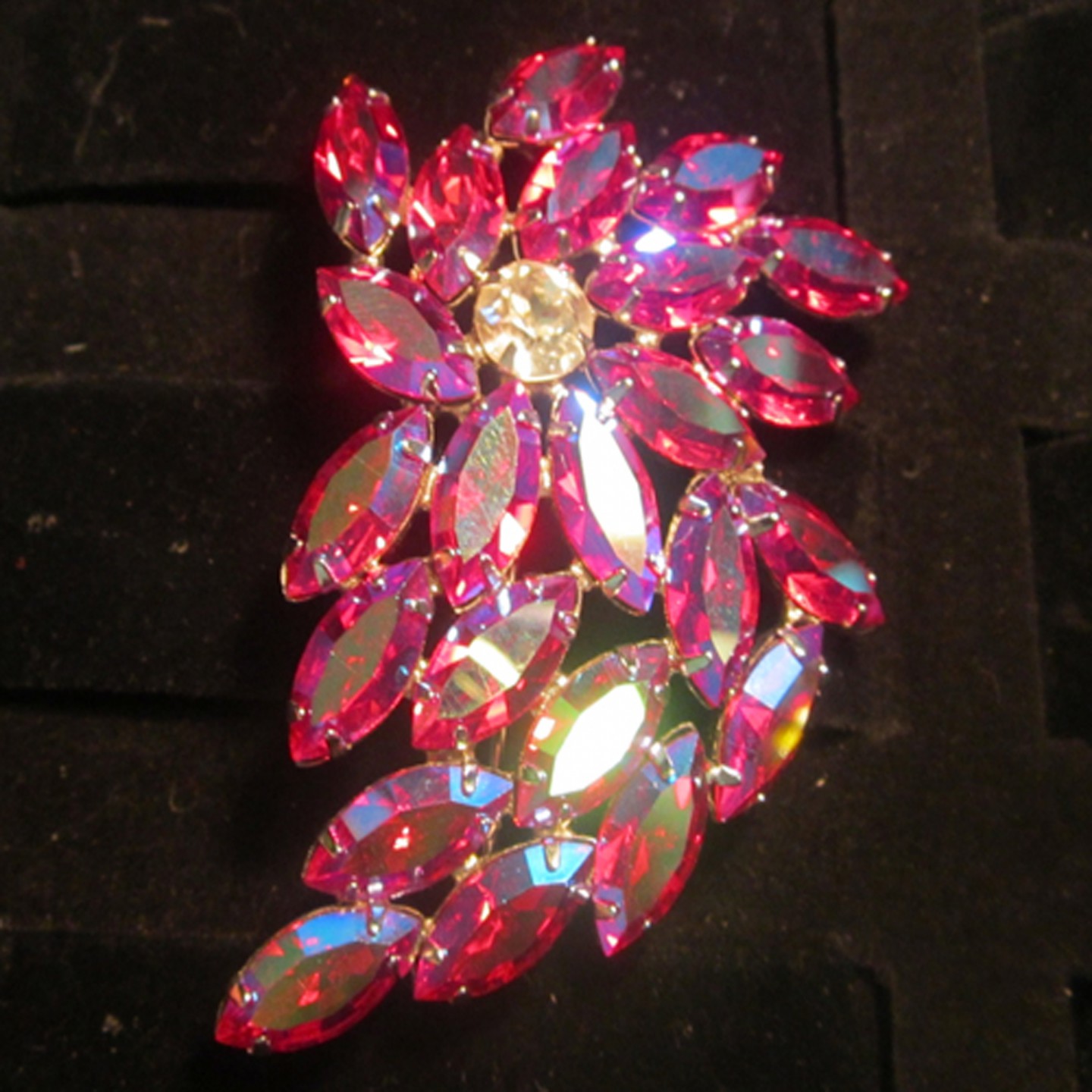 Vintage Pink Broach – Shop Wildside
